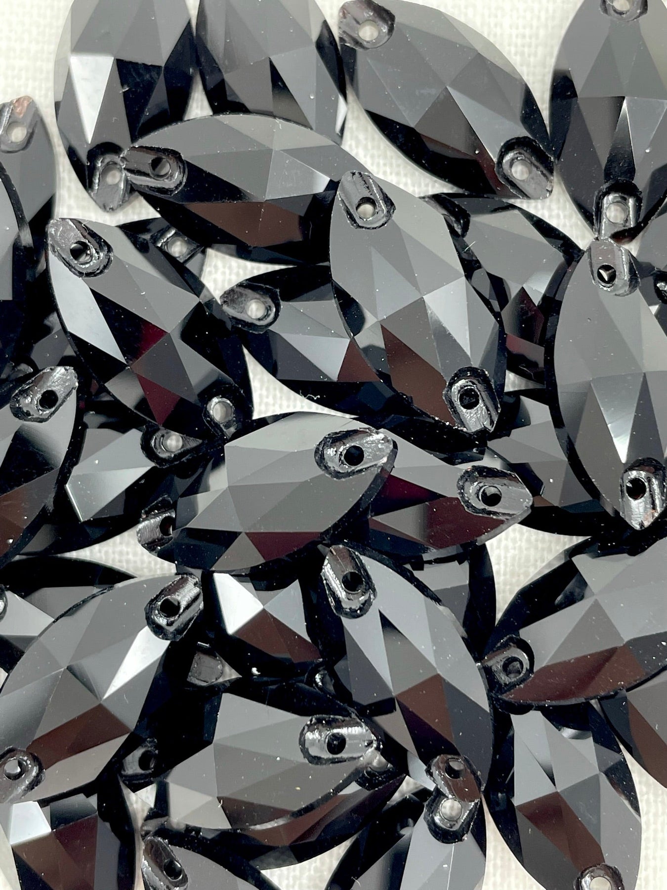 Jet Eye 9 x 20mm Glass Jewel | Jewel by Aleemahs